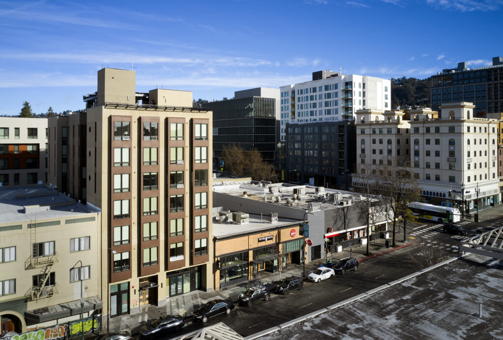 University Apartments - STACKHOUSE DE LA PEÑA TRACHTENBERG ARCHITECTS